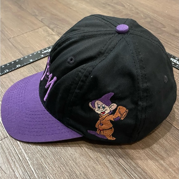 Disney | Accessories | Vintage Disney Snow White Dopey Snapback Hat Sz ...